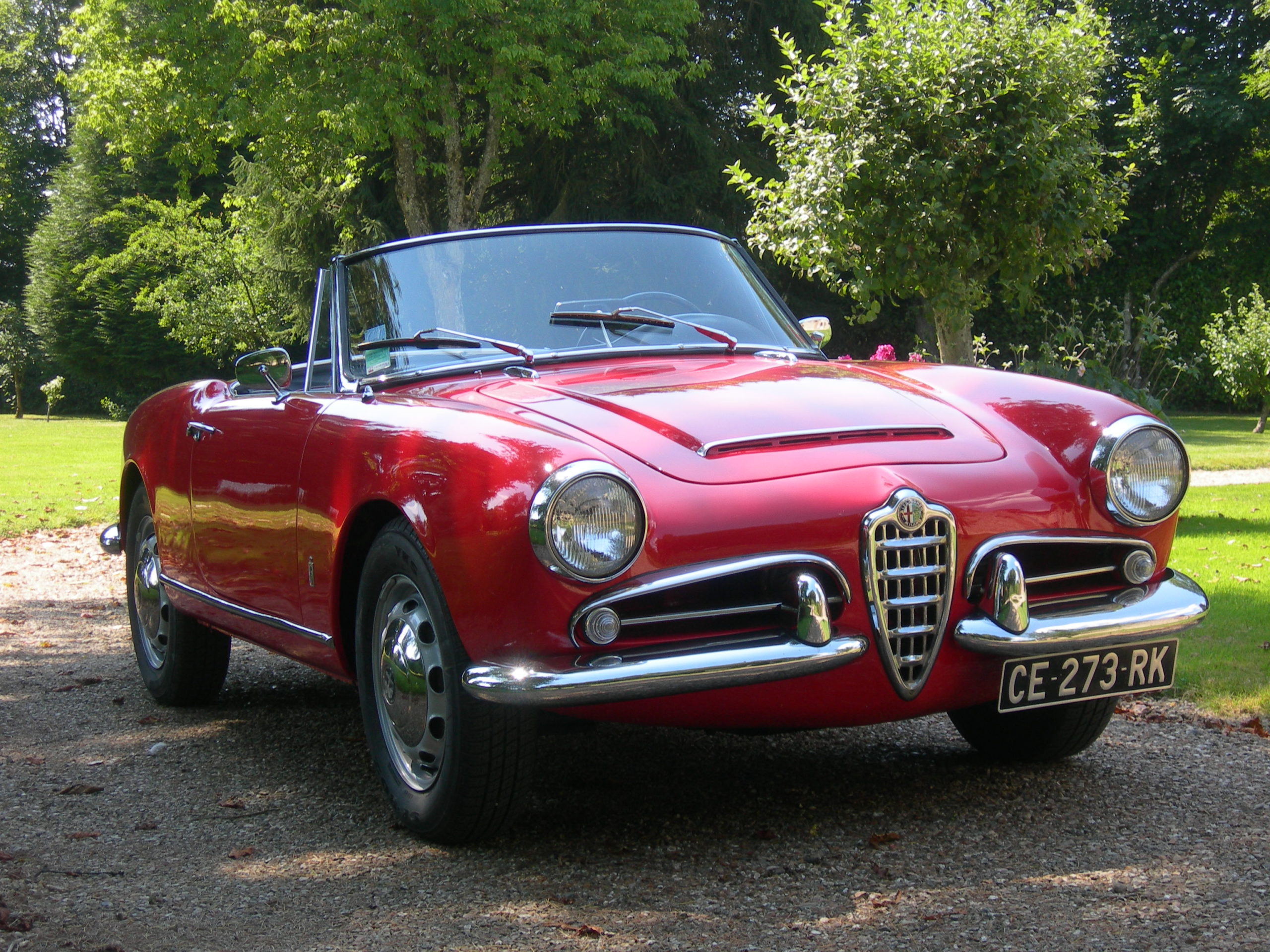 Alfa Roméo Giulia Spider 1963 - Club de l'Auto